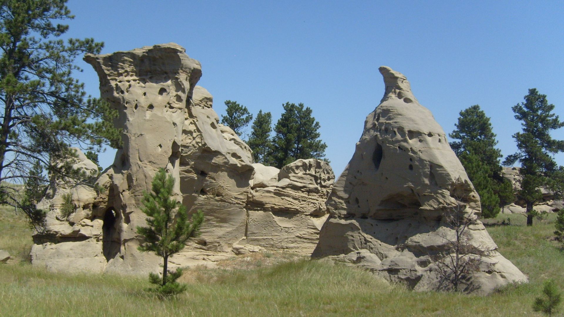 Montana's pyramid-like sandstone towers force us to think about deep ...