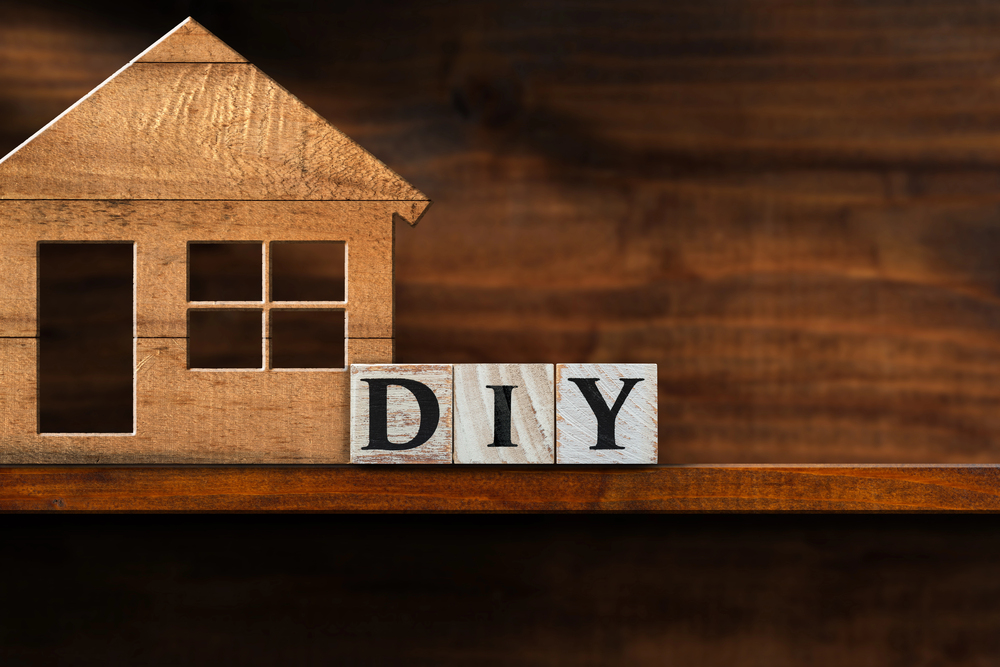 15 DIY projects for small budgets