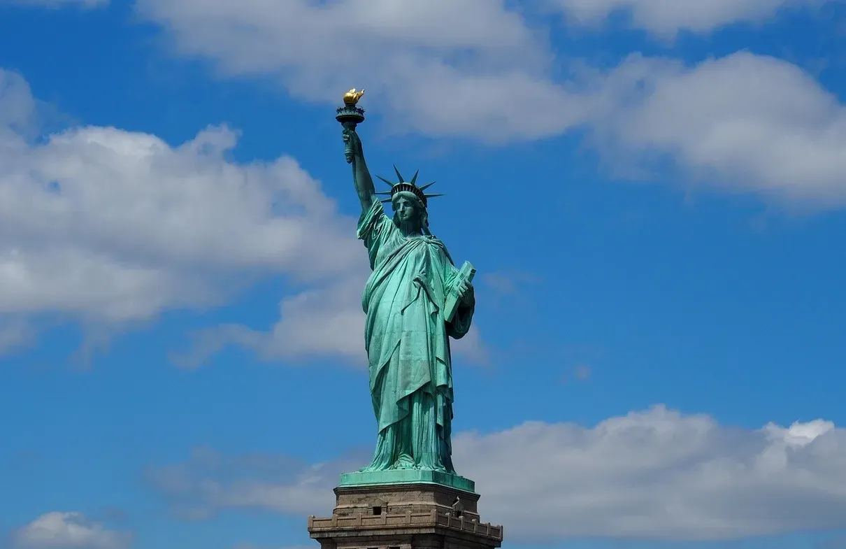 7 famous landmarks that almost looked completely different