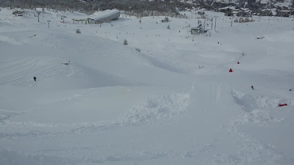 Skier falls on ramp