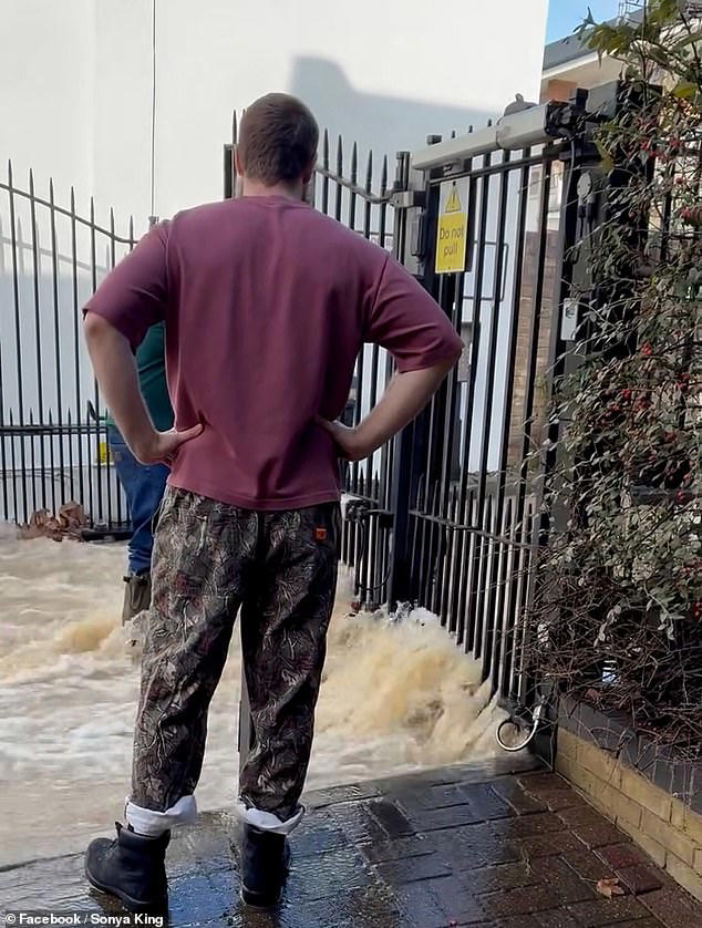 Burst pipe causes huge flooding in Islington as torrents of water surge ...