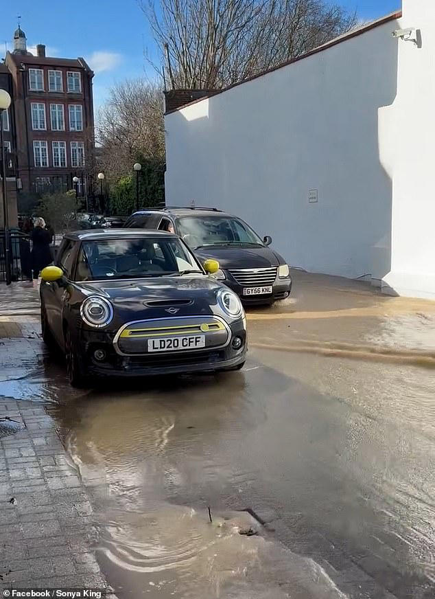 Burst pipe causes huge flooding in Islington as torrents of water surge ...