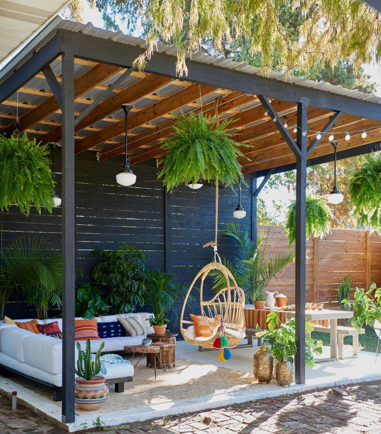 Can you paint the side of your neighbor’s fence? What homeowners should ...