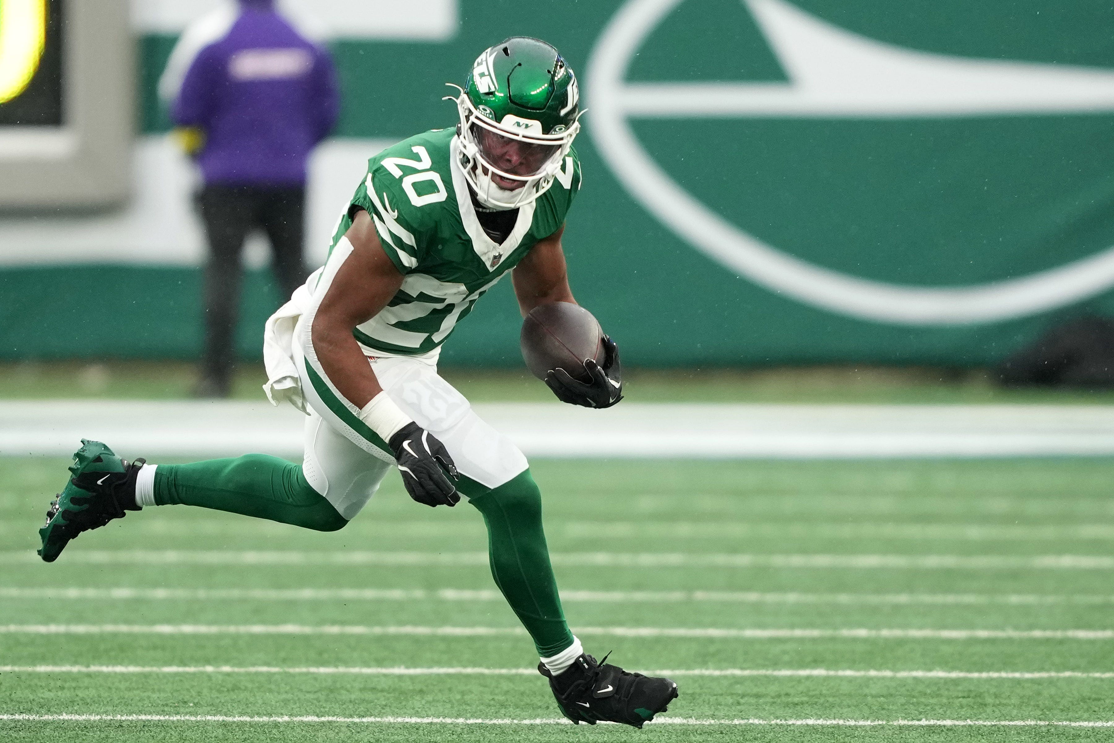 New York Jets flight connections 06/01/26