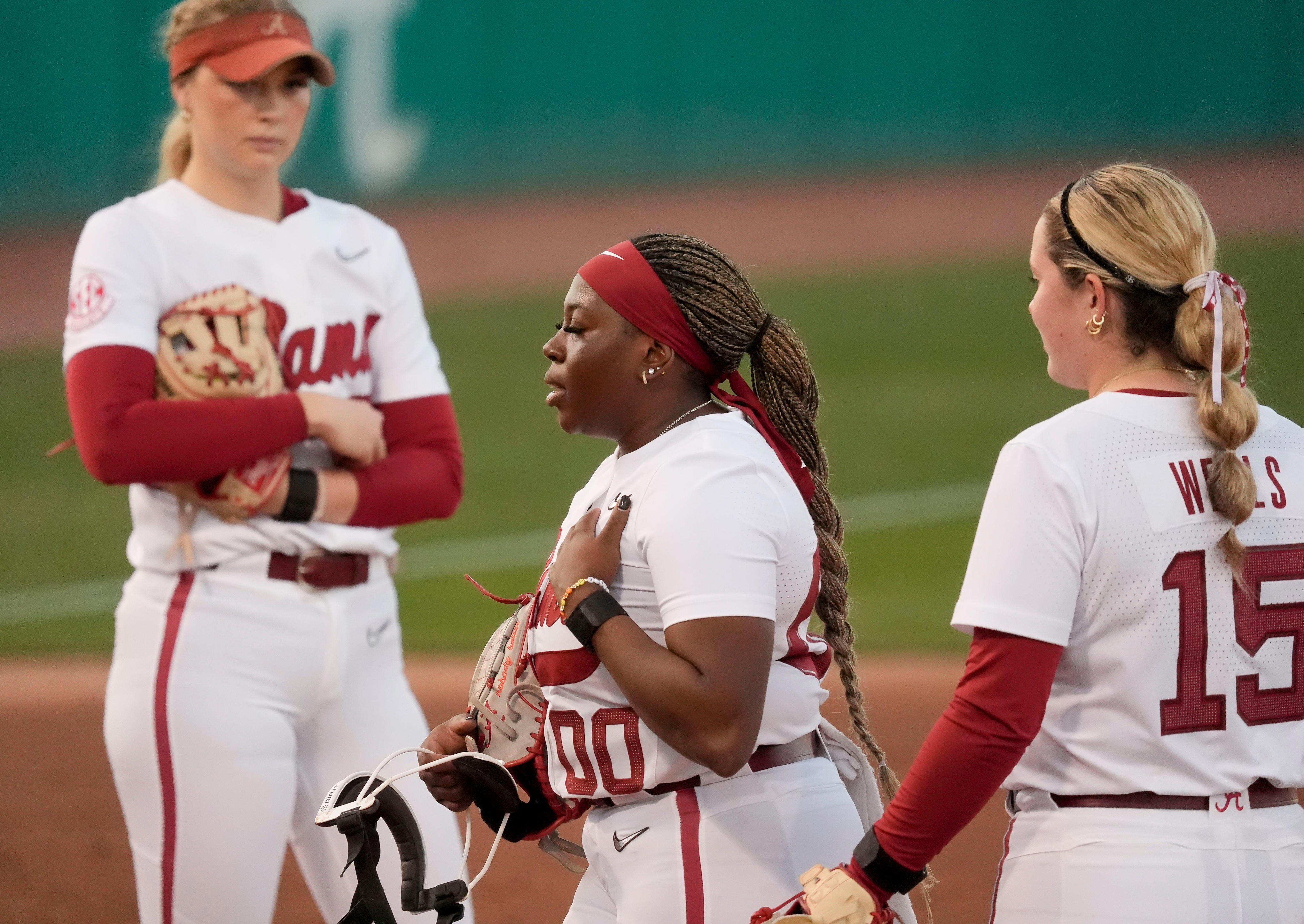 How to watch Alabama softball vs Arkansas series today: Time, TV info