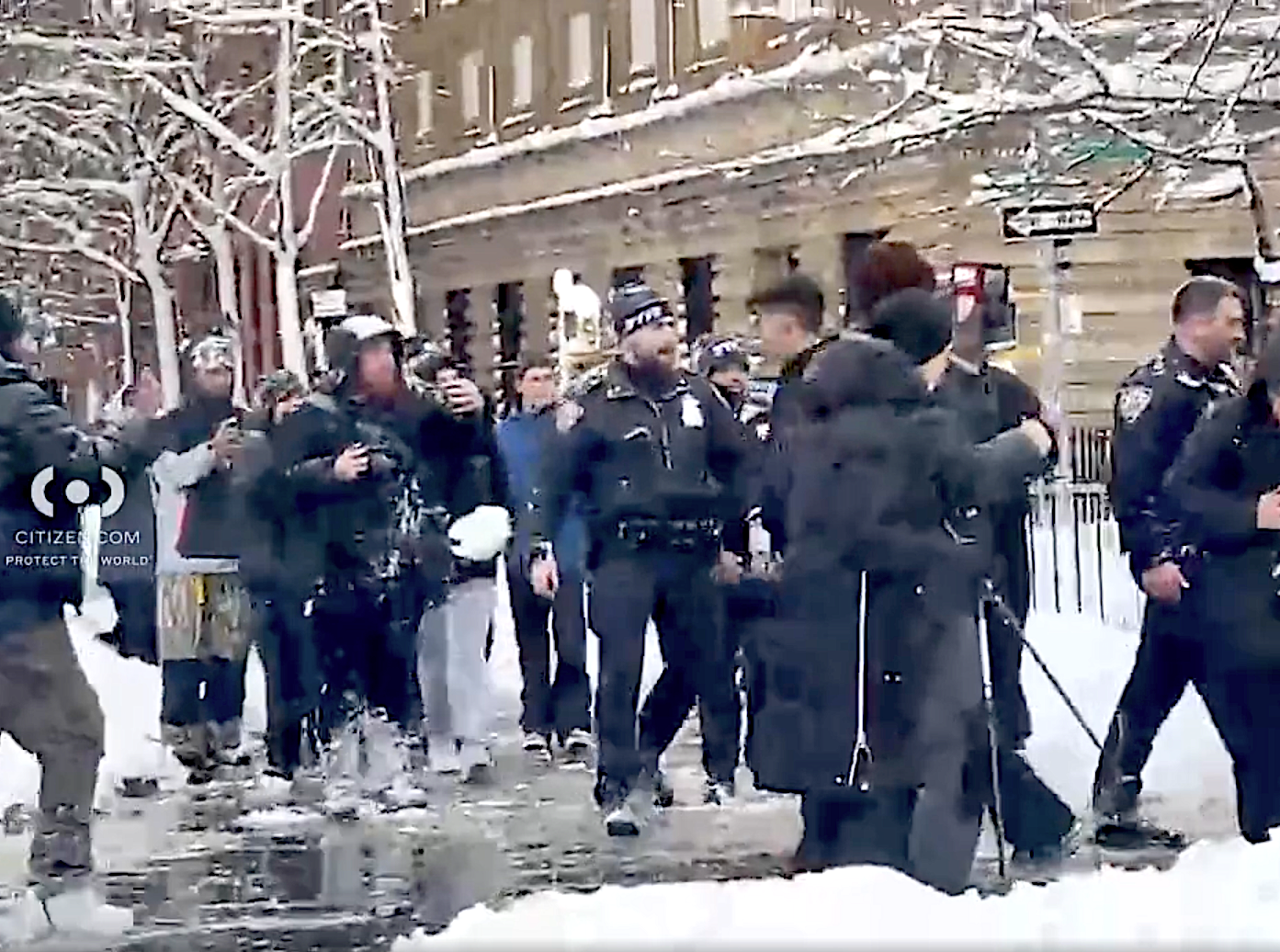 NYPD investigates after officers hit during Manhattan snowball fight