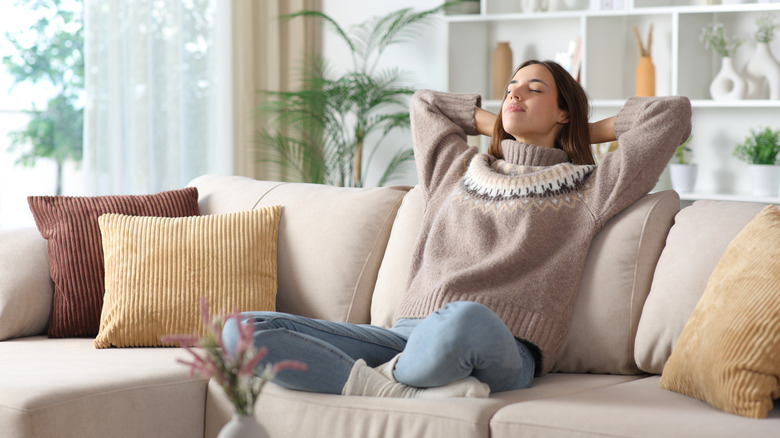 15 smart cleaning habits pros use to stay ahead of the mess