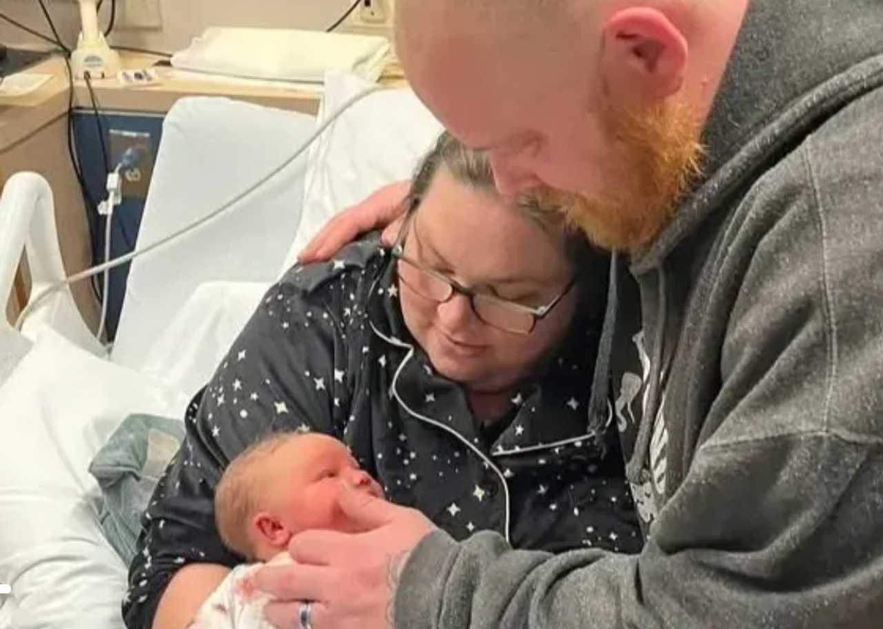 Ledyard's Amanda Riley dies after giving birth to daughter