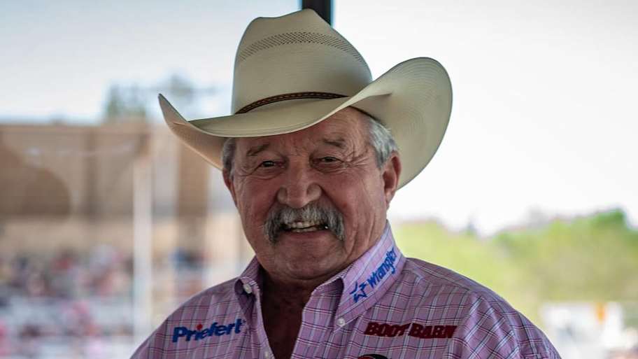 Legendary rodeo announcer steps away from the mic at his final FWSSR
