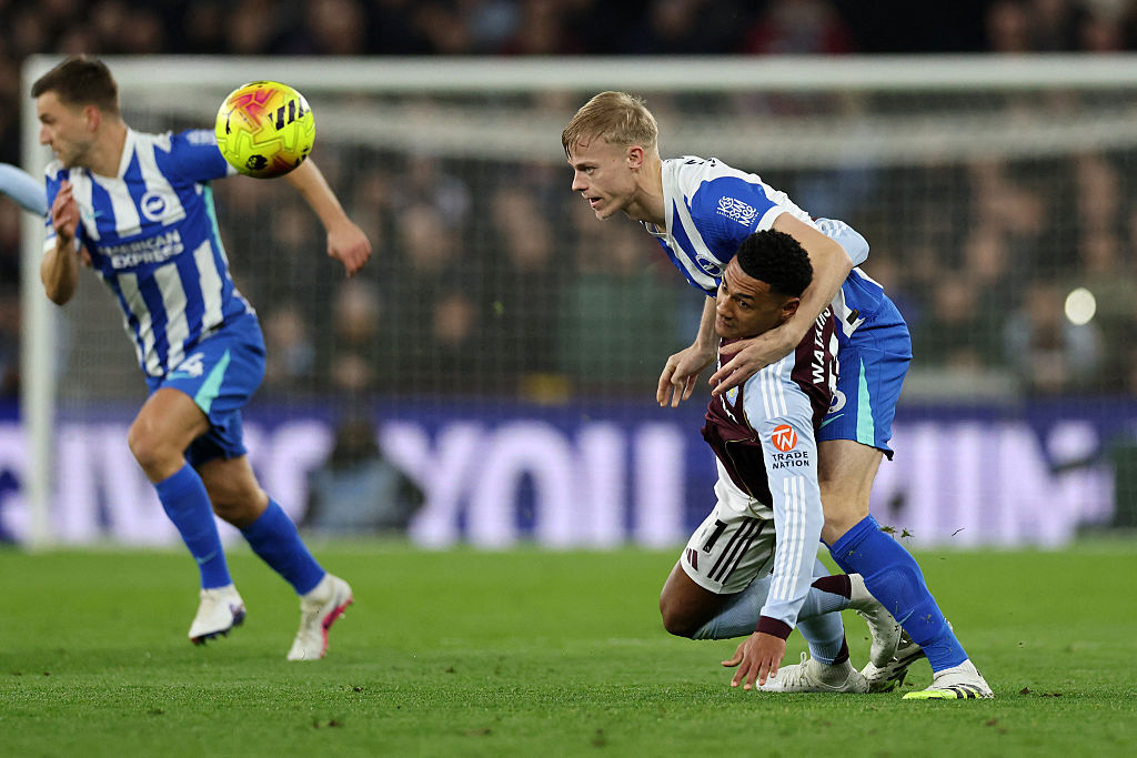 Jan Paul van Hecke injury for Brighton at Aston Villa explained