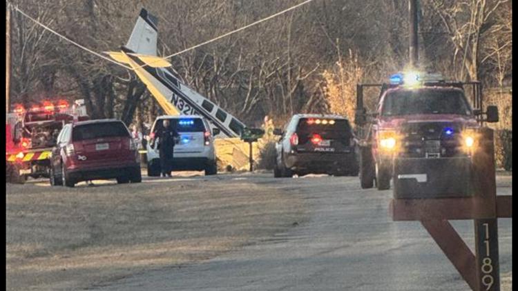 Oil-covered windshield blamed for deadly plane crash near East Texas lake