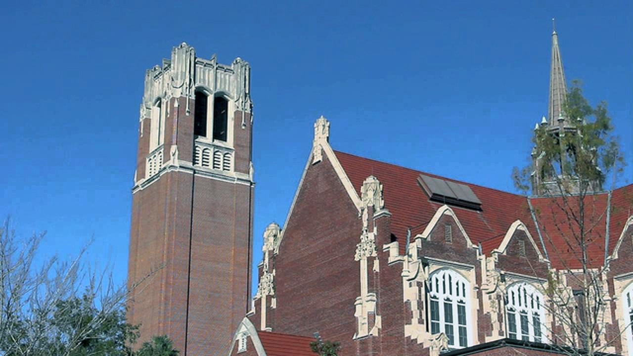 Former Alabama president Stuart Bell meets with UF community as ...
