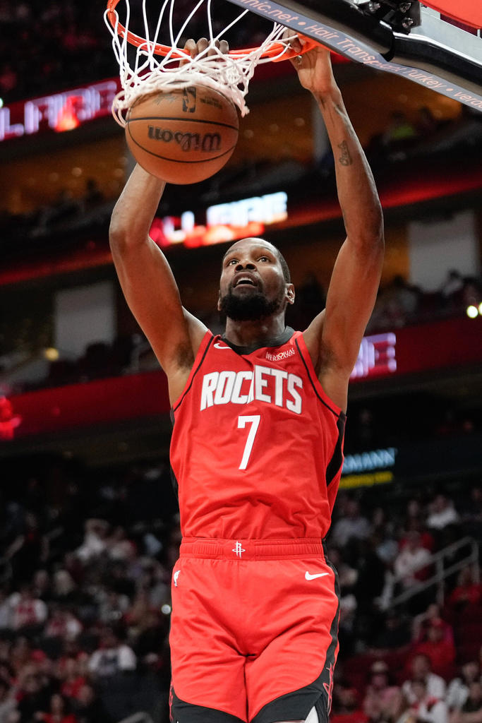 Leonard's three-point play in final seconds lifts Clippers to a 105-102 ...