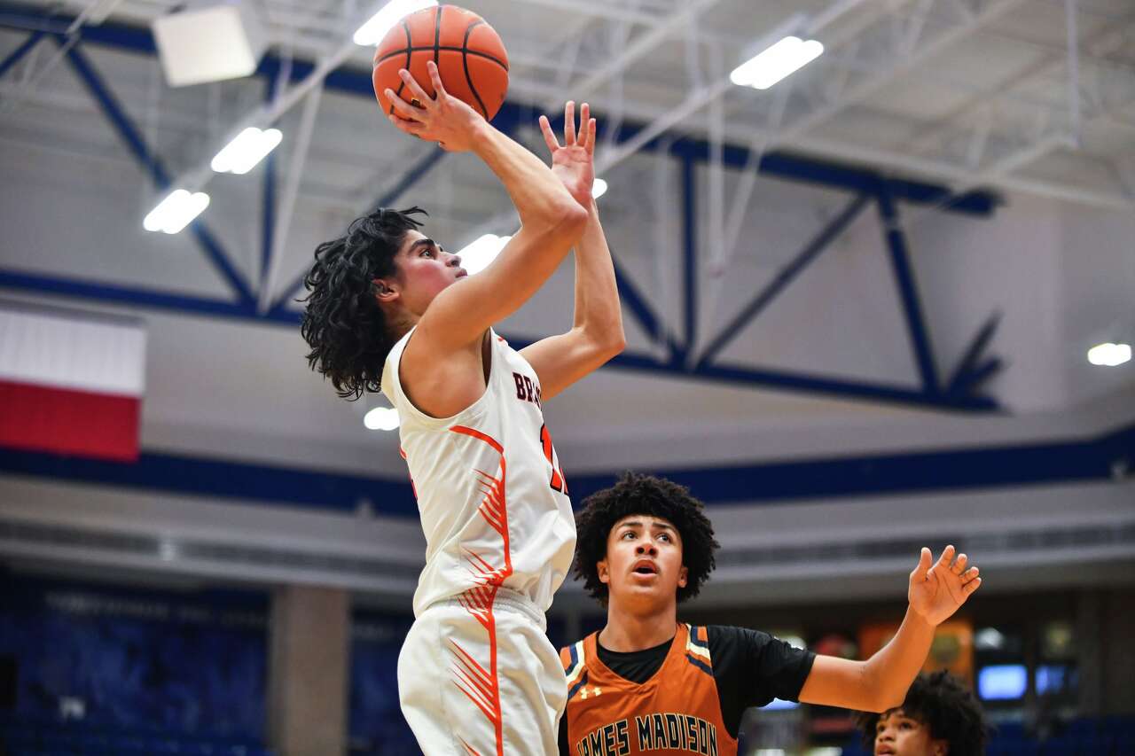 Braylon Taylor scores 29 as Brandeis tops Madison to keep 27-6A title ...