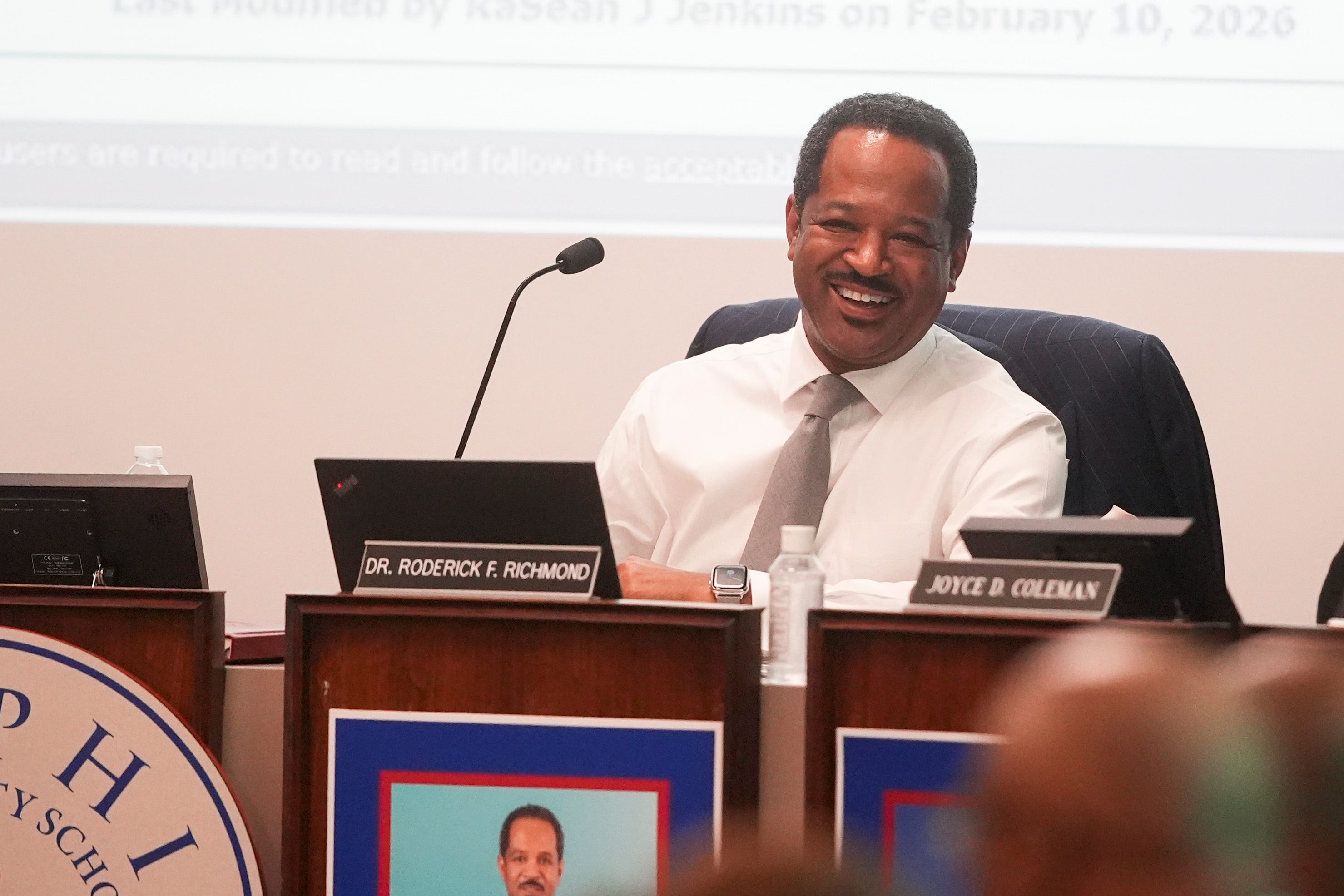 MSCS board OKs Roderick Richmond's permanent superintendent contract