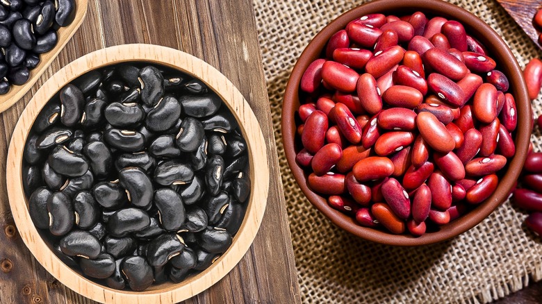 The biggest differences between black beans and kidney beans