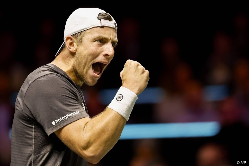 Griekspoor naar laatste acht op tennistoernooi van Rotterdam