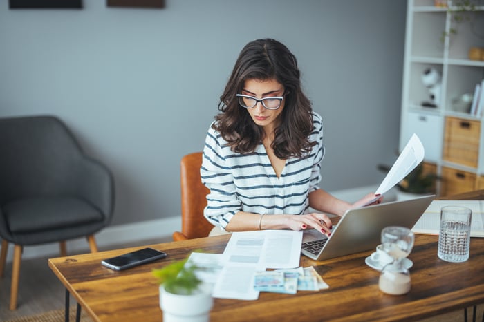 The 1 reason you shouldn't save for retirement in a Roth account