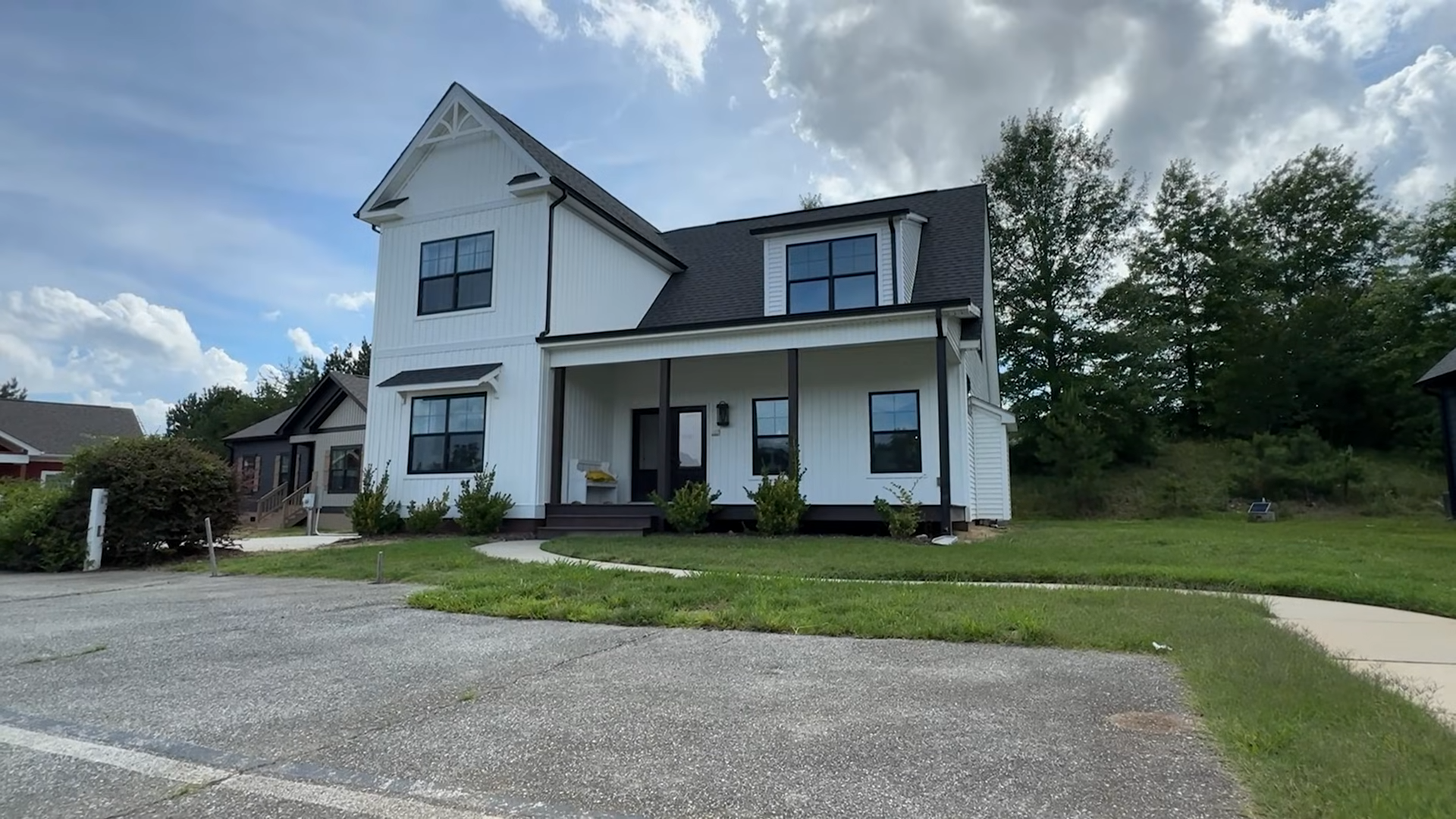 Farmhouse 1 by Nationwide Homes | 3 bed, 2.5 bath prefab house tour