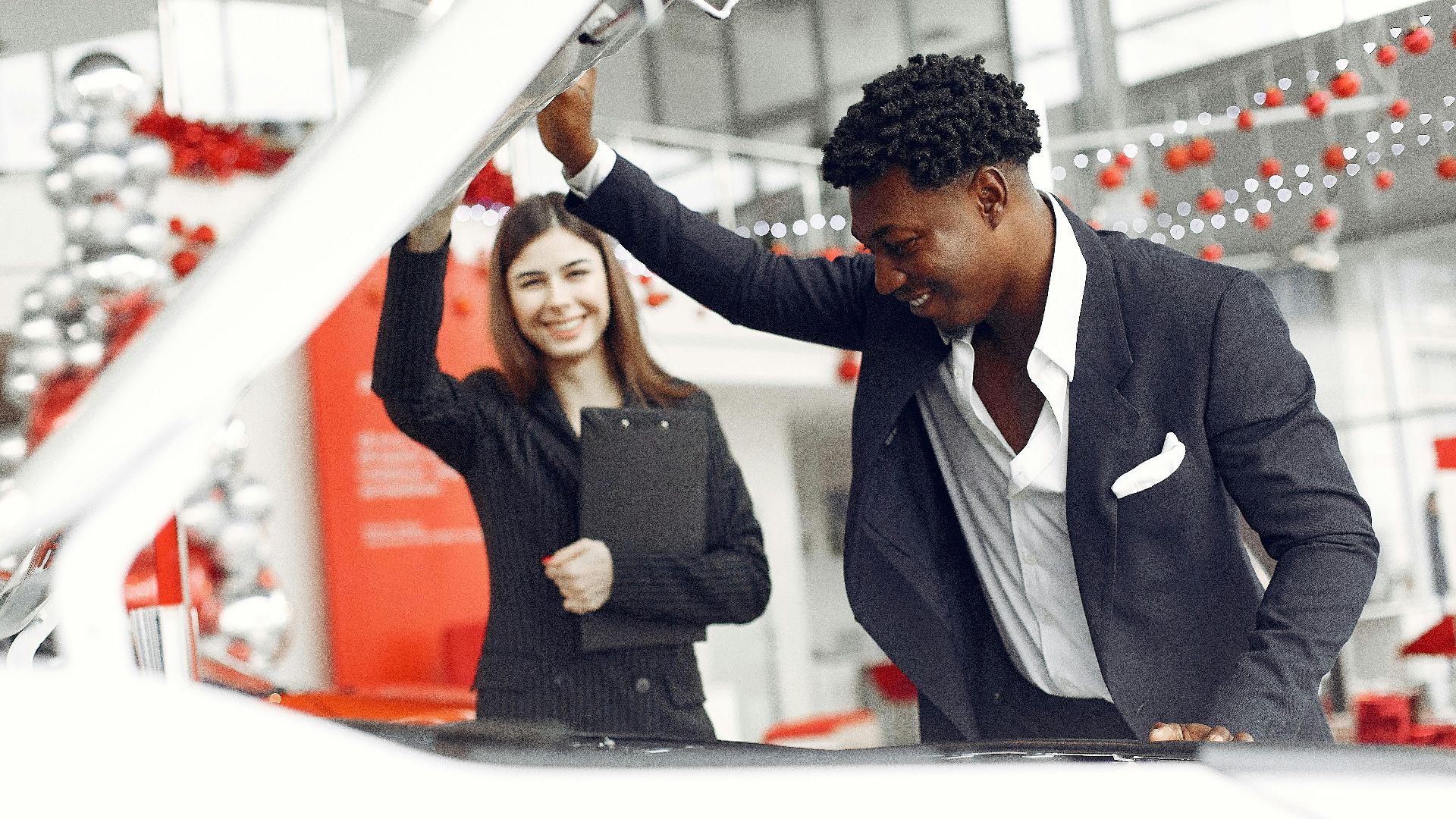 20 things car salespeople notice about you instantly