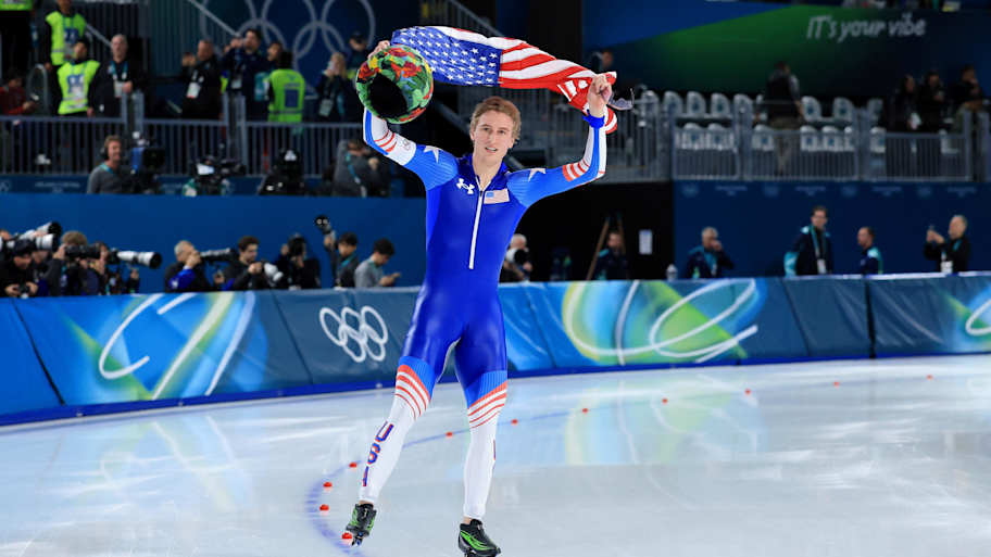 Lightning on ice: Wisconsin native Jordan Stolz sets Olympic mark, wins ...