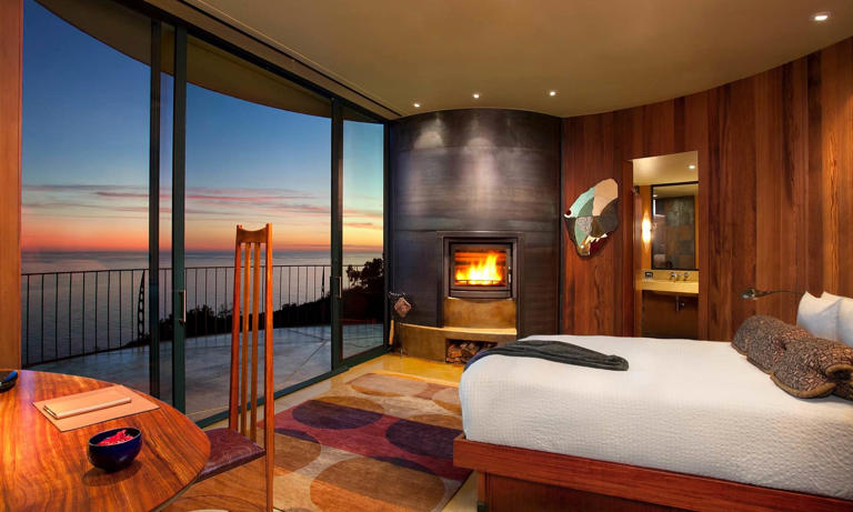 Travel expert who stayed in 1,000 hotels across the world reveals the ...