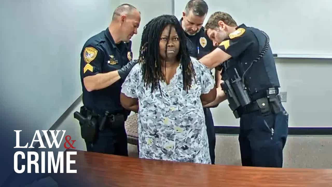 Killer daughter cuts out mom's heart