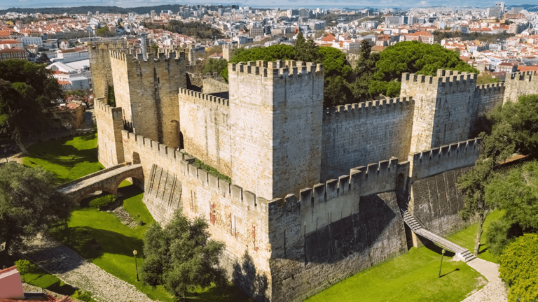 In Portugal, this splendid Moorish castle is the most beautiful in the ...