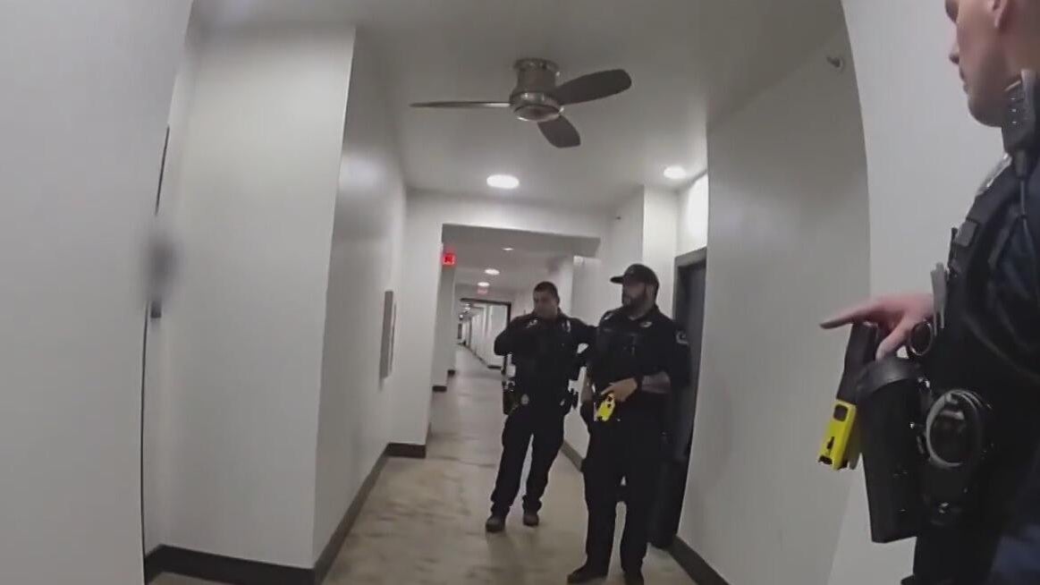 Body camera video shows moments before fatal Dallas police shooting ...