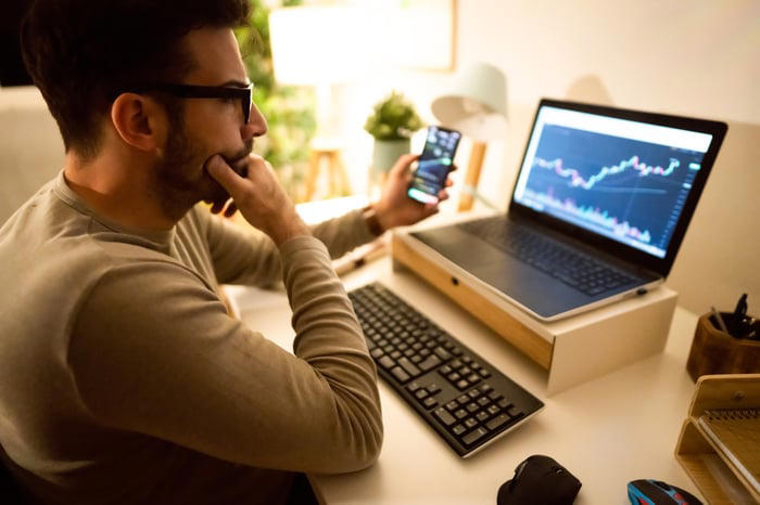 2 cryptocurrency investments to buy hand over fist in February