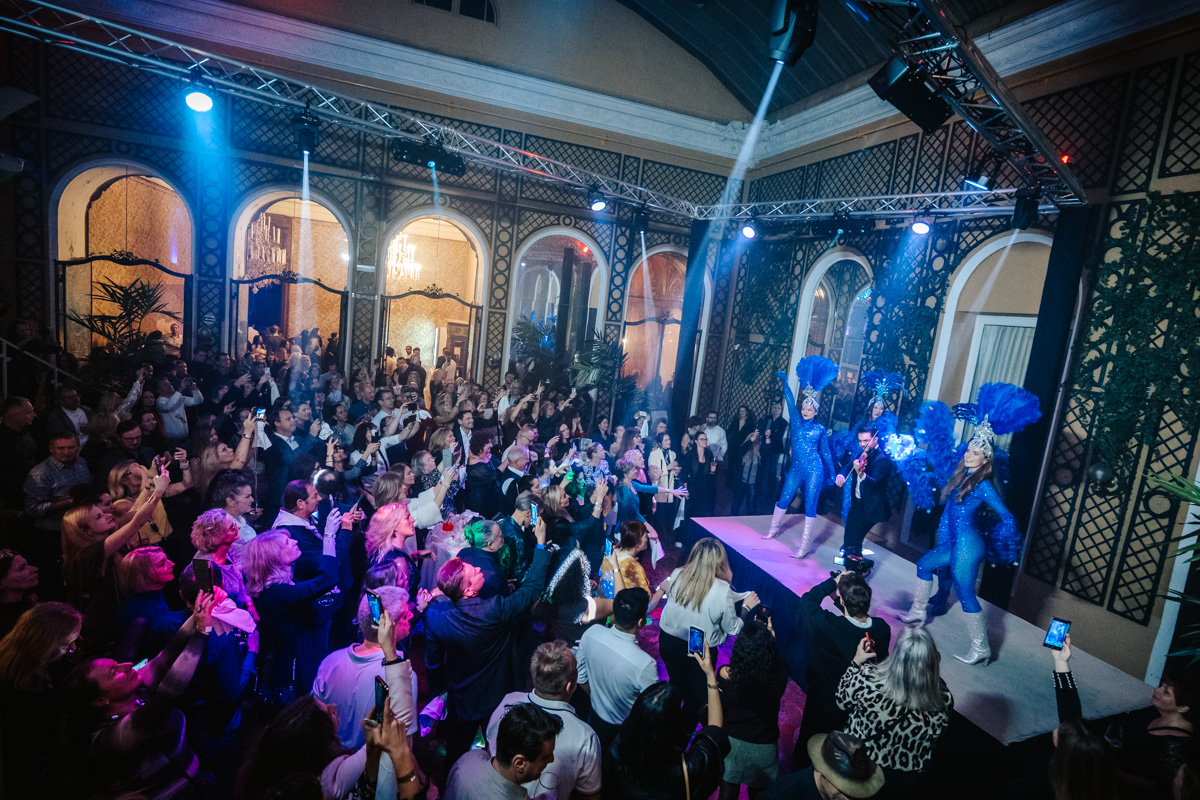 Clubbing deluxe im Wiener Palais Auersperg