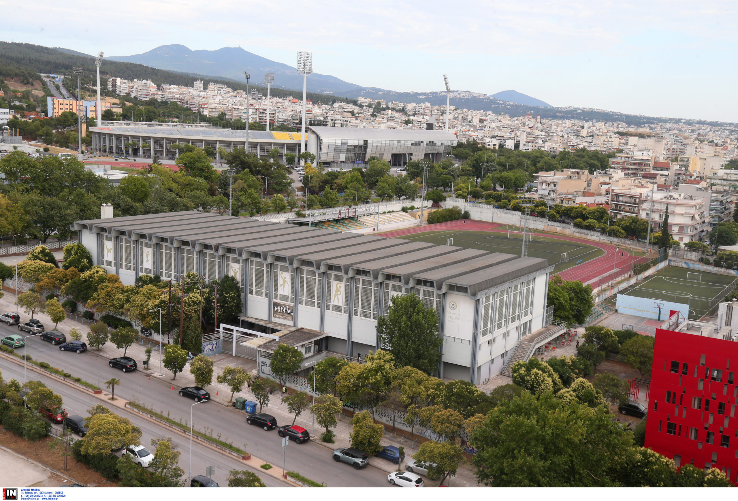 ΑΠΘ: Επίθεση στον αντιπρύτανη Ιάκωβο Μιχαηλίδη από ομάδα φοιτητών ...