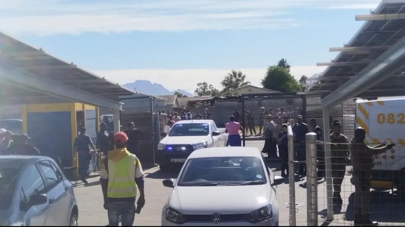 Eerste River Secondary School assembly turns violent: Two learners stabbed
