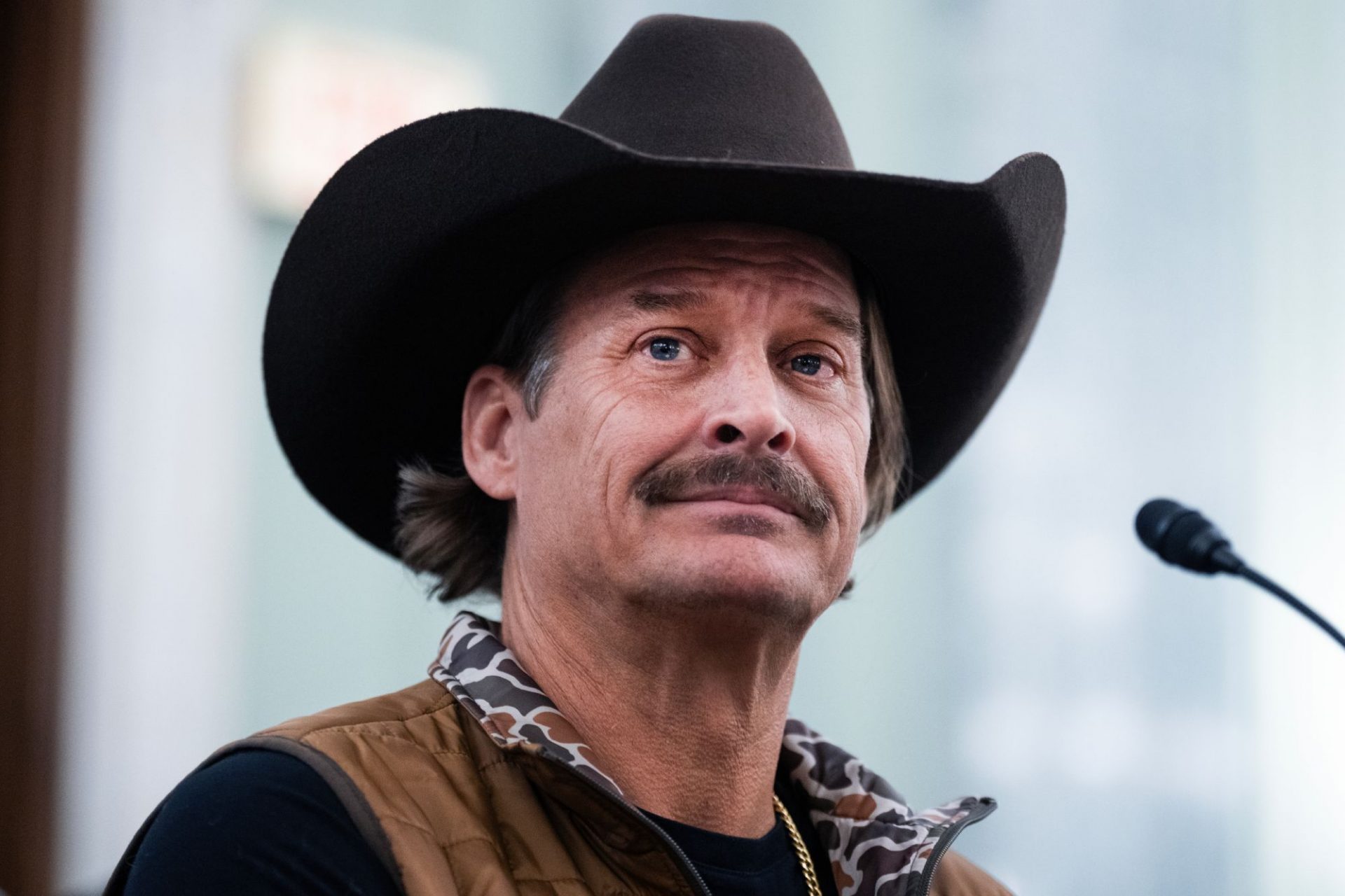 A trajetória de Kid Rock, um dos artistas mais abertamente pró-Trump