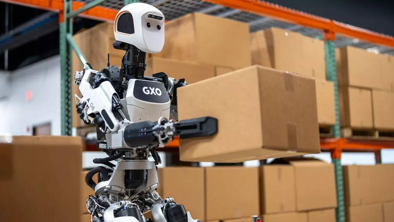 Apptronik raises $520 million to scale humanoid robots: Humans and ...