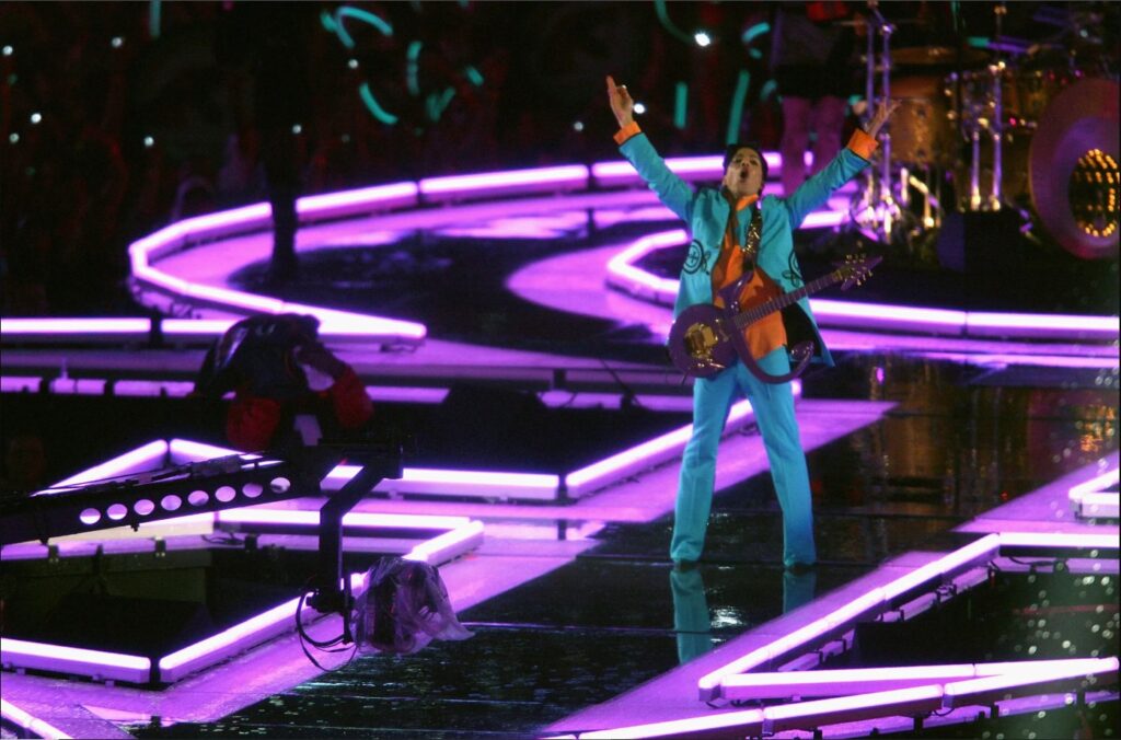 20 Super Bowl performances that overshadowed the game