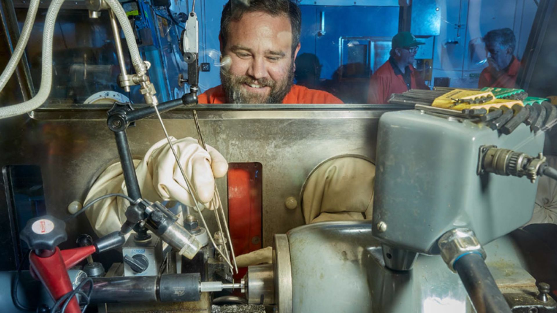 US scientists trap plutonium atom inside tiny molecular 'cage' for the ...