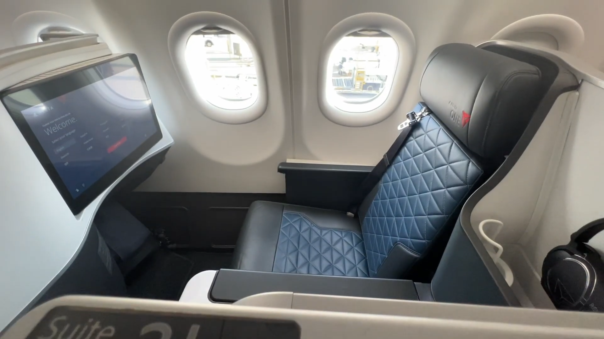 What went wrong inside Delta’s business class suites