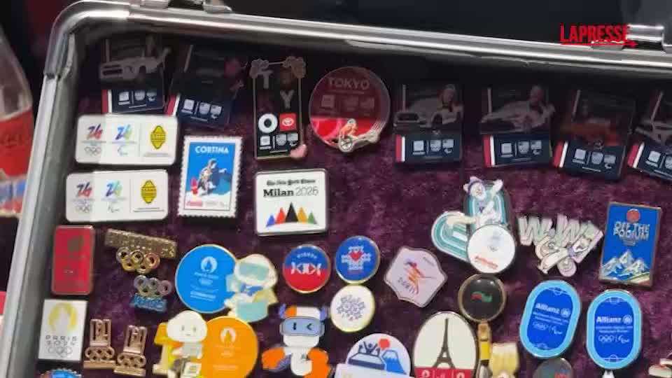 Milano-Cortina, è "pin mania": centinaia in coda per scambiare le ...