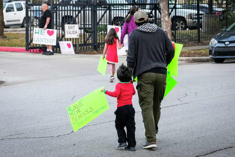 HISD families protest at Lantrip Elementary to kick off student sickout ...