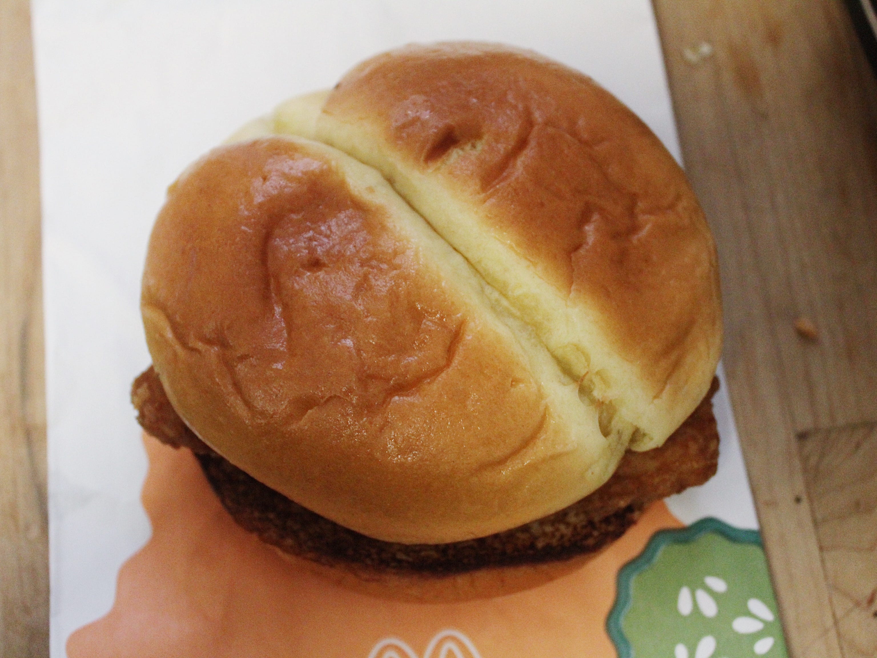 I tried chicken sandwiches from 5 fast-food chains. The best one ...