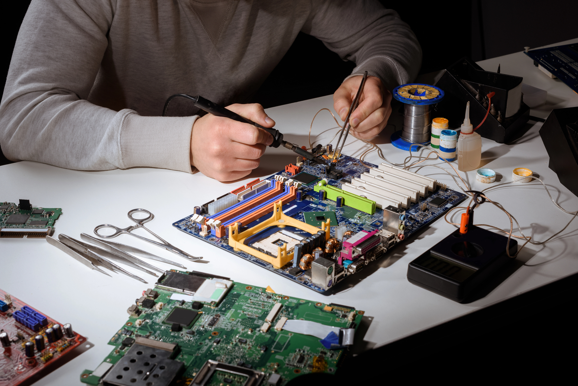 First inventions that paved the way for modern tech