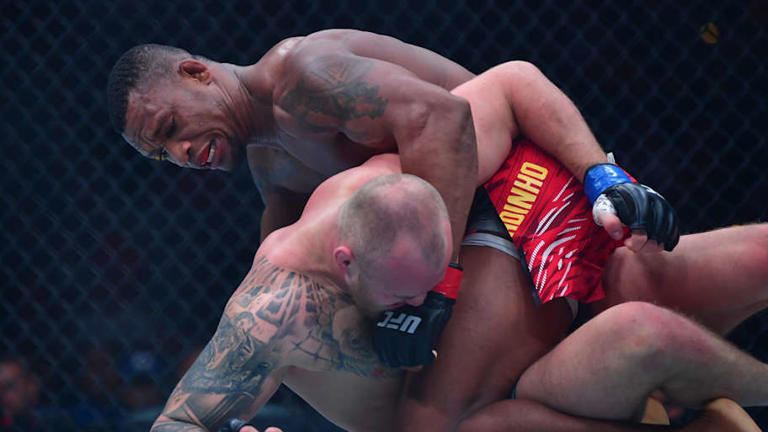 UFC shockingly cuts top-ranked heavyweight star after UFC Fight Night loss