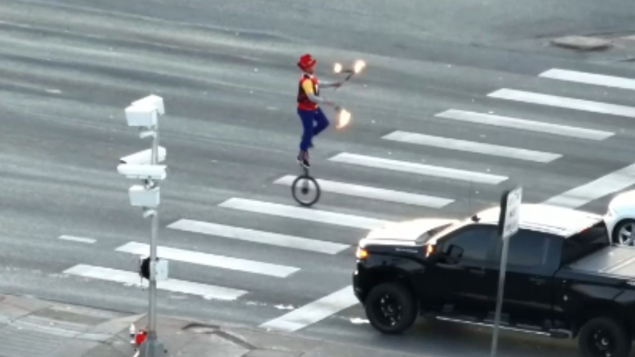 Juggler goes viral on social media after performing a fire show in ...