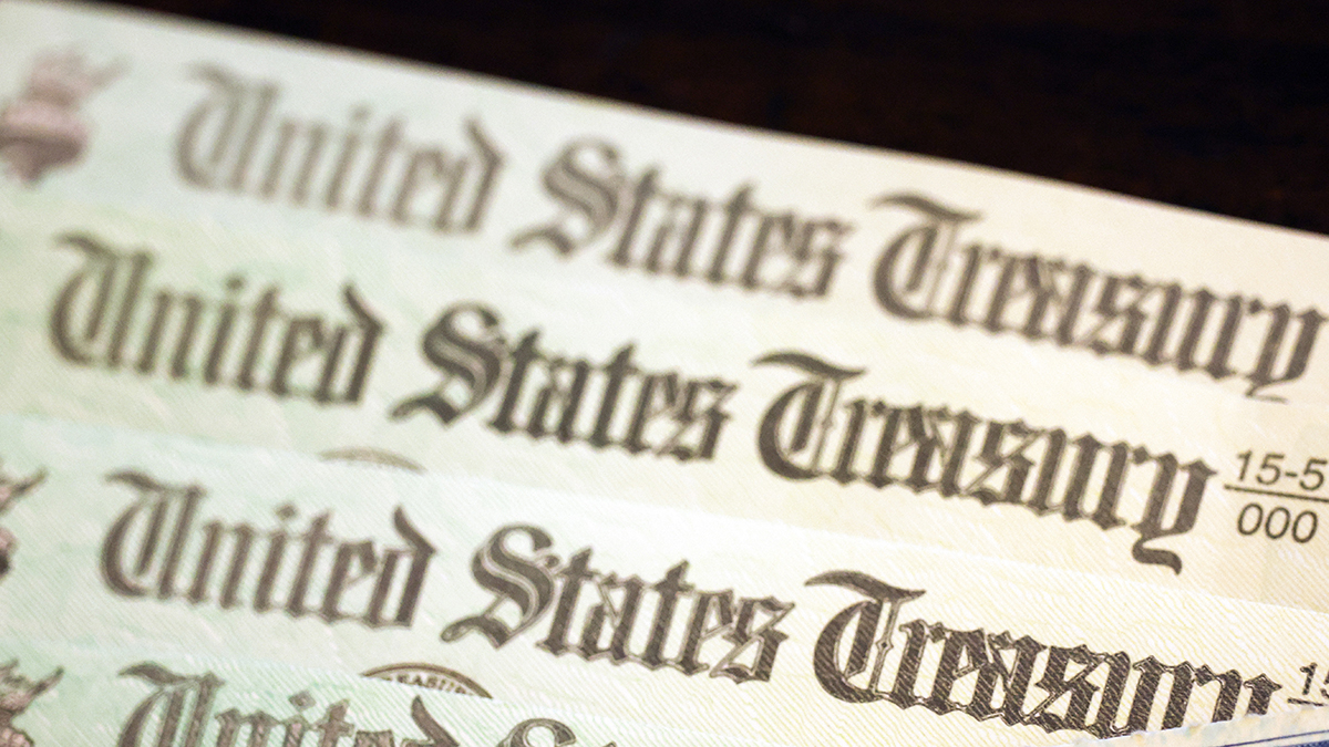 Miami US postal worker arrested in alleged theft of over $1M in ...