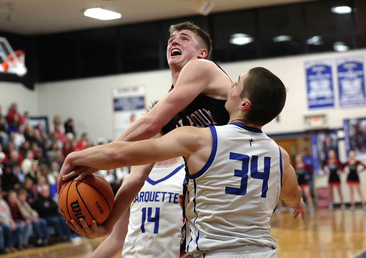 Calhoun boys basketball takes over in third quarter, pounds Marquette