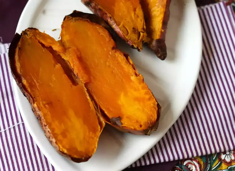Como cozinhar batatas doces na air fryer? O método simples e eficaz!