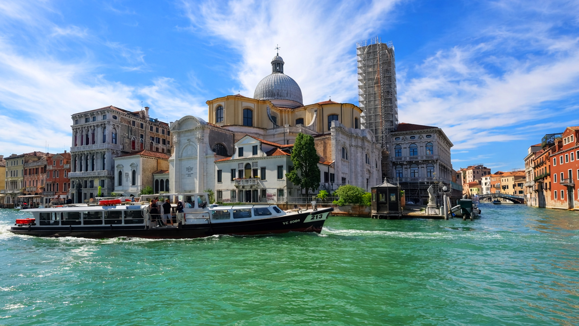 Paseo privado en barco de lujo por el Gran Canal de Venecia (4K)