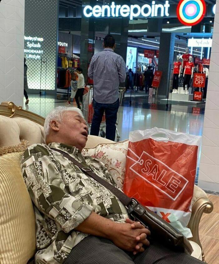 29 times people spotted men having a miserable time while shopping and ...
