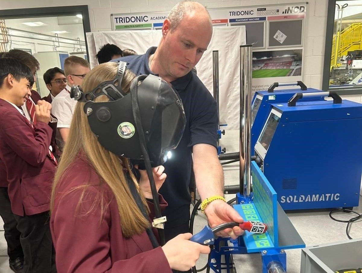 Virtual reality welding among activities forging interest in STEM ...